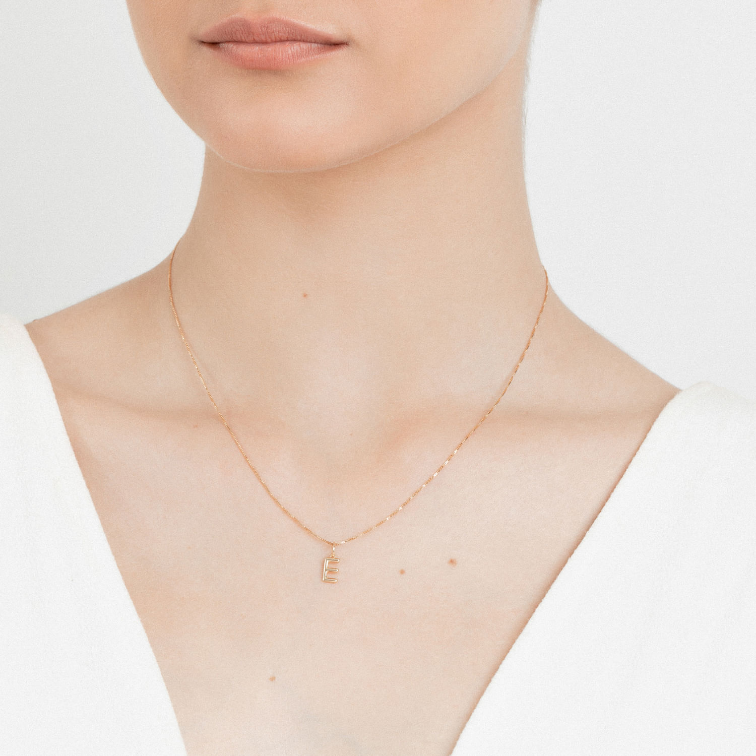 Pingente Letra E em Ouro Amarelo 18k | MONTE CARLO
