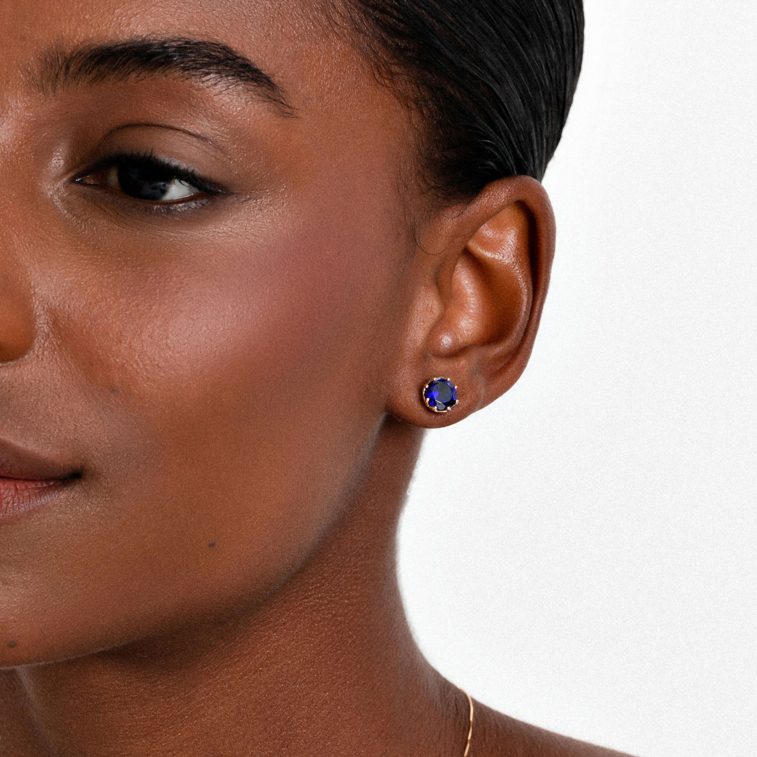 Brinco com Iolita em Ouro Amarelo 18k | MONTE CARLO